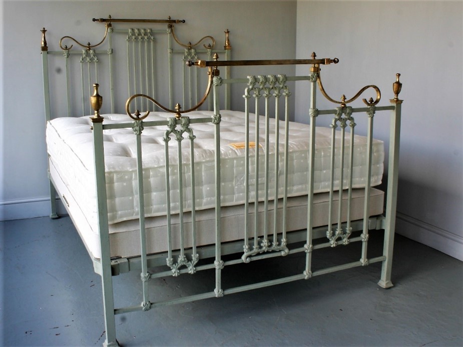 Bed Bazaar - Europe's Largest Collection of Antique Bedsteads